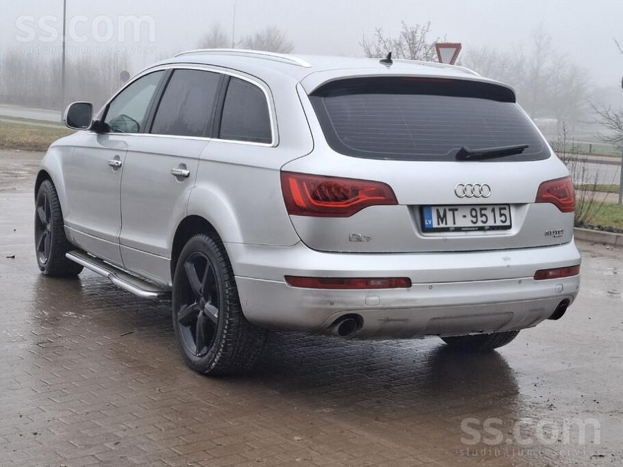 Pelēks Audi Q7 2006 Saldus, ar dzinēja tilpumu 3.00 L un nobraukumu 370 tūkst. km par 4750 €, foto 4 vietnē AUTOMOTO.COM.LV