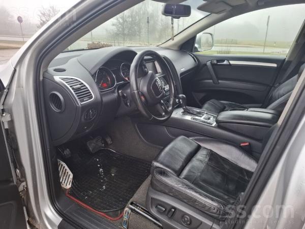 Pelēks Audi Q7 2006 Saldus, ar dzinēja tilpumu 3.00 L un nobraukumu 370 tūkst. km par 4750 €, foto 7 vietnē AUTOMOTO.COM.LV