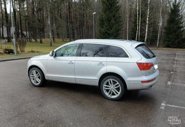 Pelēks Audi Q7 2006 Viļņa, ar dzinēja tilpumu 3.00 L un nobraukumu 347 tūkst. km par 5950 €, foto 4 vietnē AUTOMOTO.COM.LV