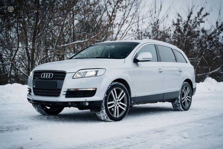 Grey Audi Q7 2006 in Vilnius, with an engine capacity of 2.97 L and mileage of 432 thousand km for 4400 €, photo 6 on AUTOMOTO.COM.LV