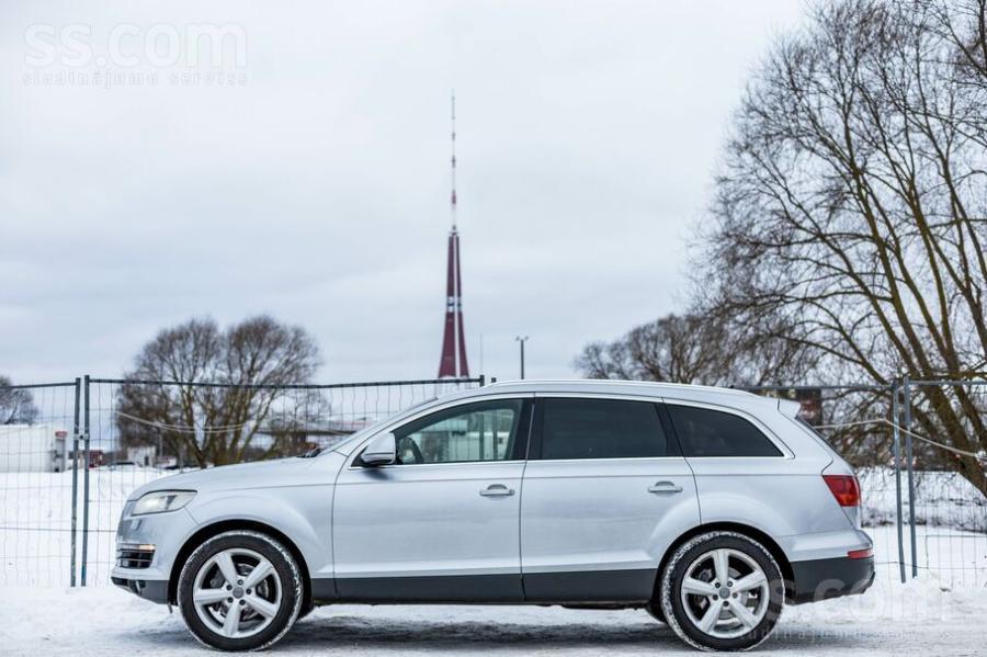 Grey Audi Q7 2006 in Riga, with an engine capacity of 3.00 L and mileage of 390 thousand km for 6790 €, photo 4 on AUTOMOTO.COM.LV