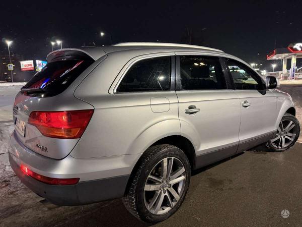 Pelēks Audi Q7 2006 Kauņa, ar dzinēja tilpumu 2.97 L un nobraukumu 259 tūkst. km par 5200 €, foto 3 vietnē AUTOMOTO.COM.LV