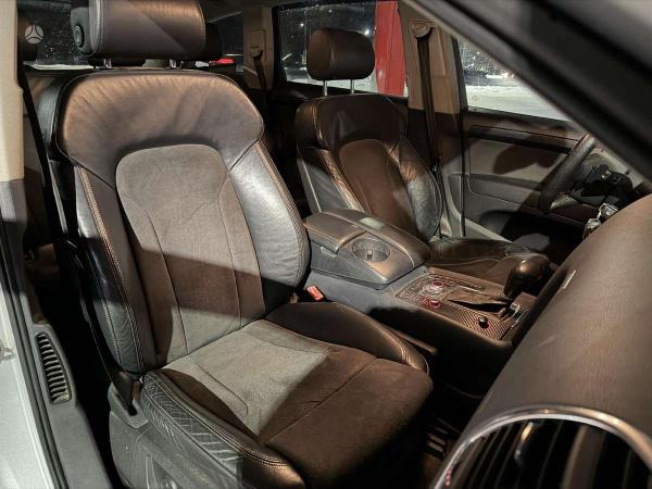 Pelēks Audi Q7 2006 Kauņa, ar dzinēja tilpumu 2.97 L un nobraukumu 259 tūkst. km par 5200 €, foto 6 vietnē AUTOMOTO.COM.LV