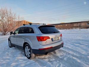 Grey Audi Q7 2006 in Vilnius, with an engine capacity of 2.97 L and mileage of 247 thousand km for 4000 €, photo 2 on AUTOMOTO.COM.LV