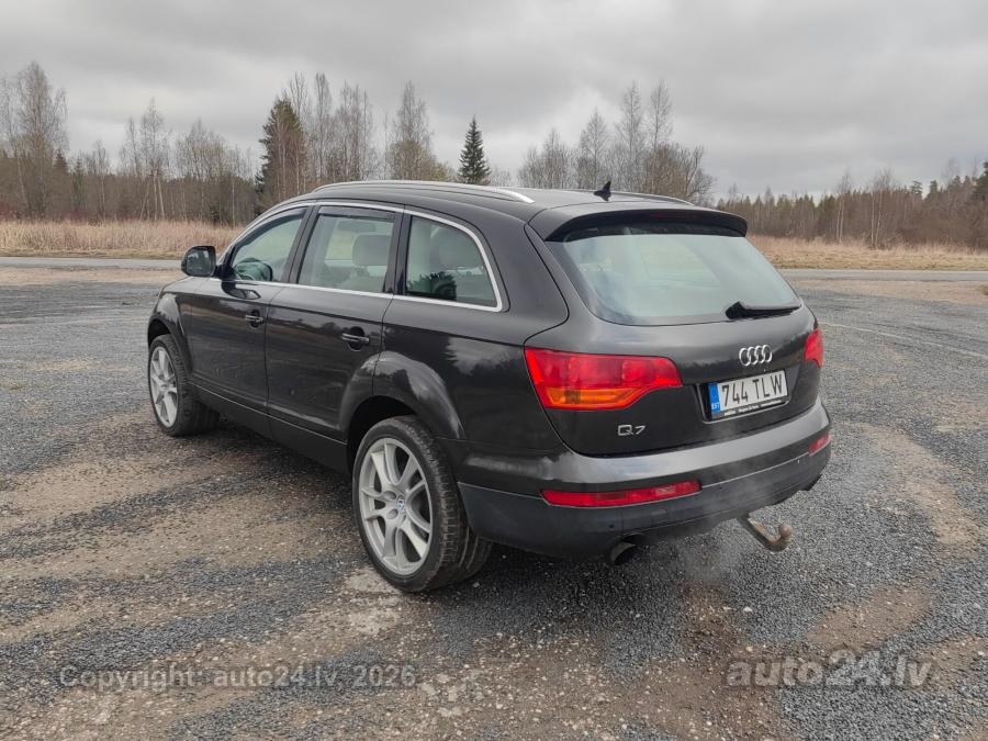 Grey Audi Q7 2006 in Jogeva, with an engine capacity of 3.00 L and mileage of 308 thousand km for 3999 €, photo 5 on AUTOMOTO.COM.LV