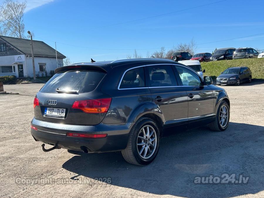 Pelēks Audi Q7 2006 Valga, ar dzinēja tilpumu 3.00 L un nobraukumu 412 tūkst. km par 3300 €, foto 6 vietnē AUTOMOTO.COM.LV