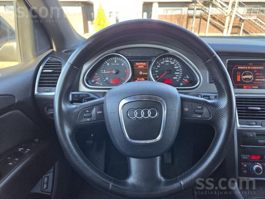Pelēks Audi Q7 2006 Rīga, ar dzinēja tilpumu 3.00 L un nobraukumu 226 tūkst. km par 6990 €, foto 26 vietnē AUTOMOTO.COM.LV