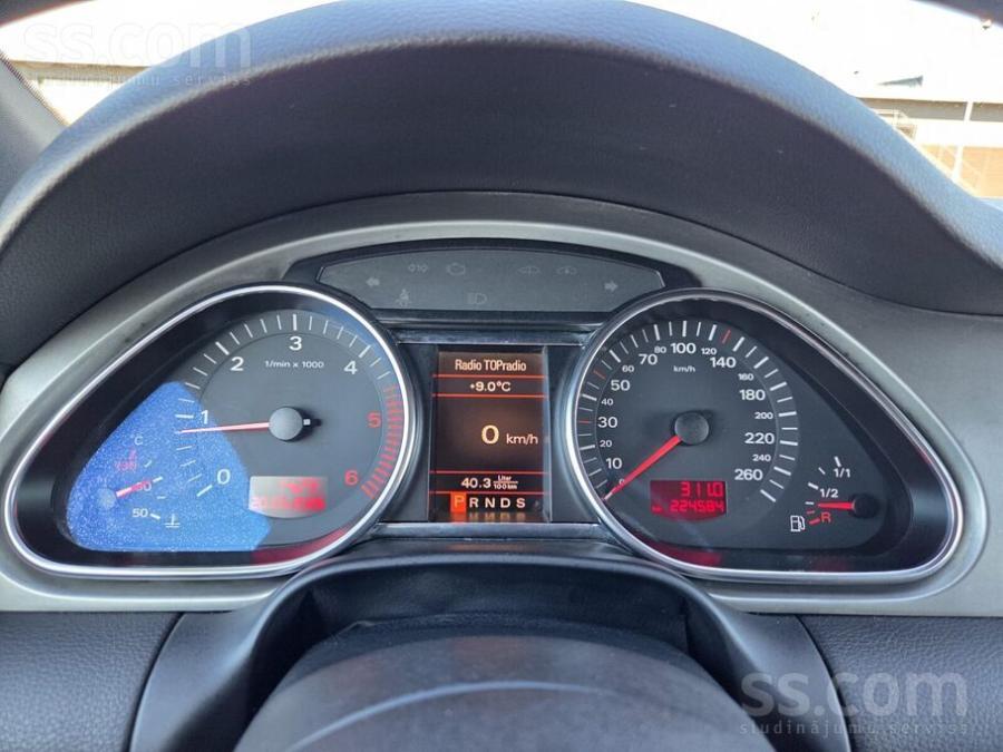 Pelēks Audi Q7 2006 Rīga, ar dzinēja tilpumu 3.00 L un nobraukumu 226 tūkst. km par 6990 €, foto 27 vietnē AUTOMOTO.COM.LV