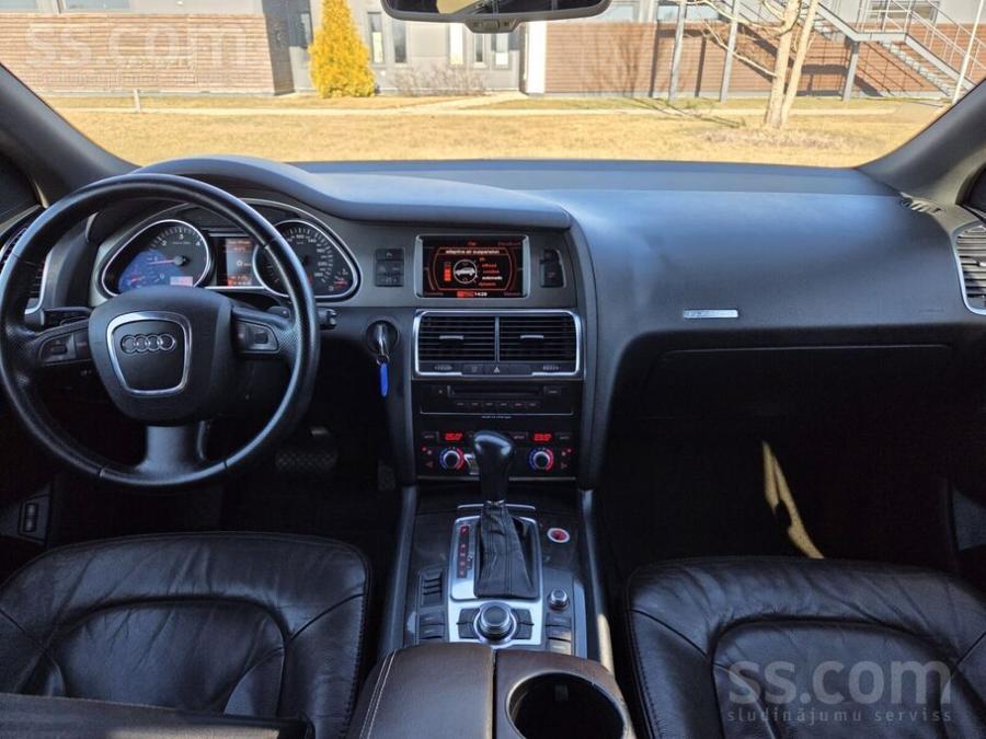 Pelēks Audi Q7 2006 Rīga, ar dzinēja tilpumu 3.00 L un nobraukumu 226 tūkst. km par 6990 €, foto 28 vietnē AUTOMOTO.COM.LV