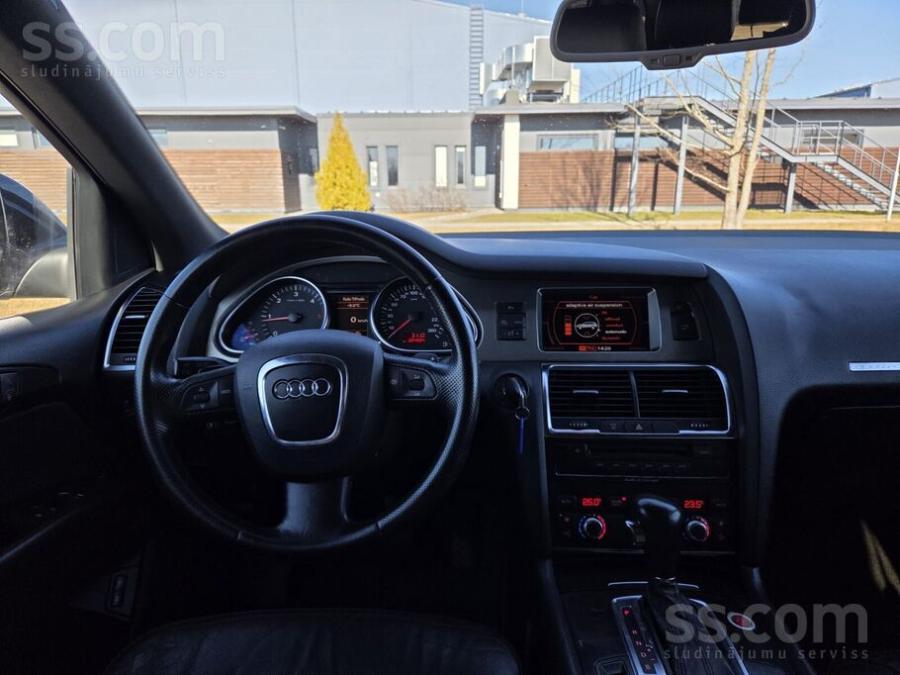 Pelēks Audi Q7 2006 Rīga, ar dzinēja tilpumu 3.00 L un nobraukumu 226 tūkst. km par 6990 €, foto 31 vietnē AUTOMOTO.COM.LV