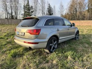 Grey Audi Q7 2006 in Riga, with an engine capacity of 3.00 L and mileage of 322 thousand km for 5500 €, photo 9 on AUTOMOTO.COM.LV