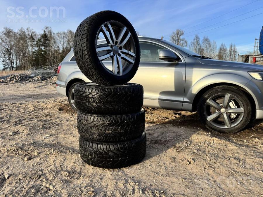 Grey Audi Q7 2006 in Riga, with an engine capacity of 3.00 L and mileage of 322 thousand km for 5500 €, photo 11 on AUTOMOTO.COM.LV