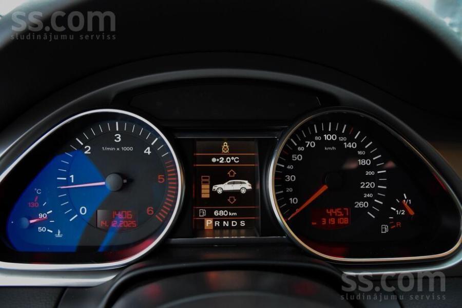 Grey Audi Q7 2006 in Riga, with an engine capacity of 3.00 L and mileage of 322 thousand km for 5500 €, photo 15 on AUTOMOTO.COM.LV