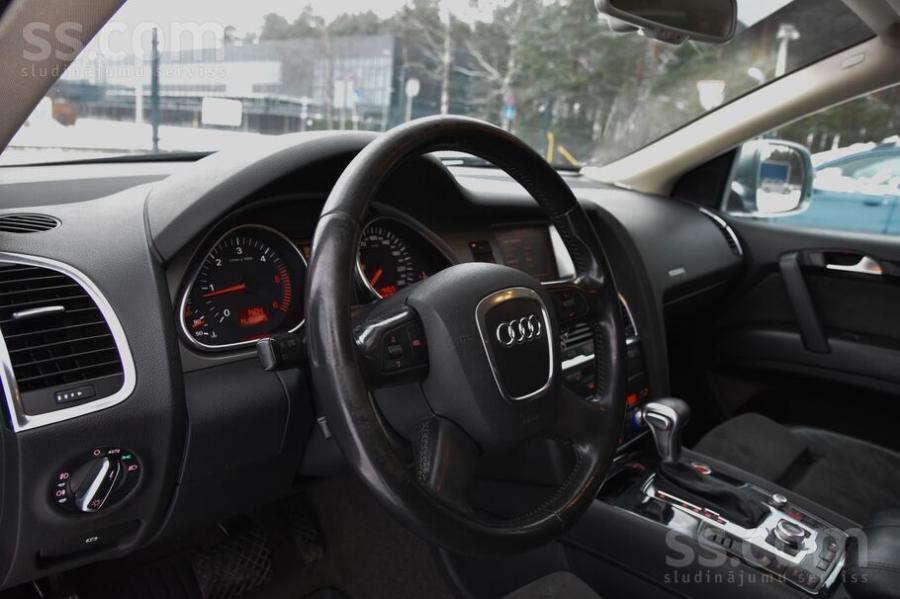 Grey Audi Q7 2006 in Riga, with an engine capacity of 3.00 L and mileage of 322 thousand km for 5500 €, photo 16 on AUTOMOTO.COM.LV