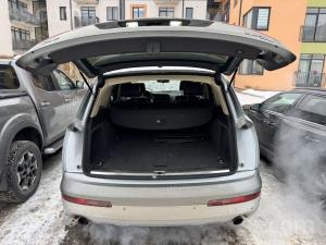 Grey Audi Q7 2006 in Riga, with an engine capacity of 3.00 L and mileage of 322 thousand km for 5500 €, photo 17 on AUTOMOTO.COM.LV