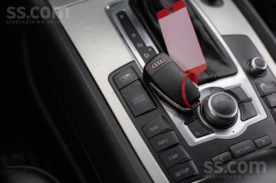 Серый Ауди Ку 7 2006 в Рига, объемом двигателя 3.00 л и пробегом 292 тыс. км за 7290 €, фото 29 на AUTOMOTO.COM.LV