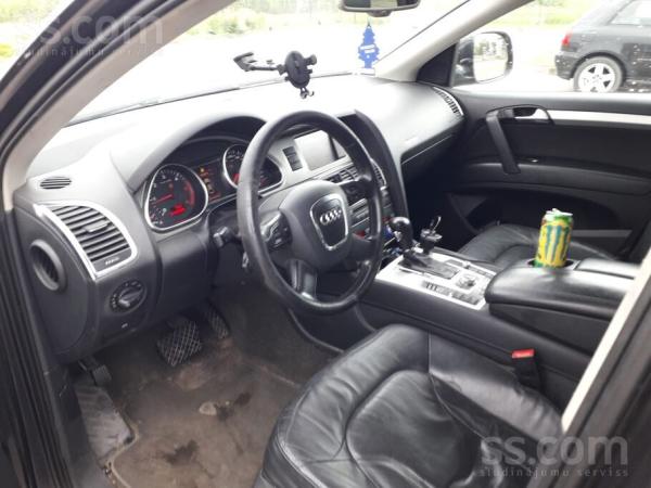 Grey Audi Q7 2006 in Jelgava, with an engine capacity of 3.00 L and mileage of 500 thousand km for 4800 €, photo 8 on AUTOMOTO.COM.LV