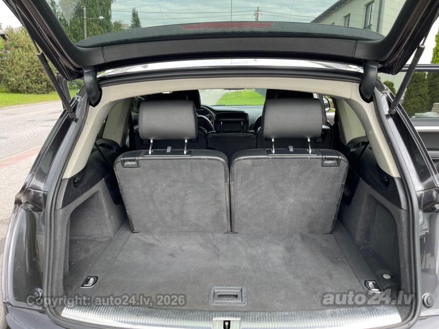 Pelēks Audi Q7 2006 Tartu, ar dzinēja tilpumu 3.00 L un nobraukumu 257 tūkst. km par 5499 €, foto 13 vietnē AUTOMOTO.COM.LV