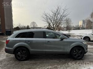Pelēks Audi Q7 2006 Rīga, ar dzinēja tilpumu 3.00 L un nobraukumu 317 tūkst. km par 4990 €, foto 4 vietnē AUTOMOTO.COM.LV