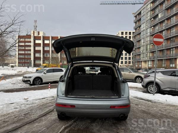 Grey Audi Q7 2006 in Riga, with an engine capacity of 3.00 L and mileage of 317 thousand km for 4990 €, photo 6 on AUTOMOTO.COM.LV