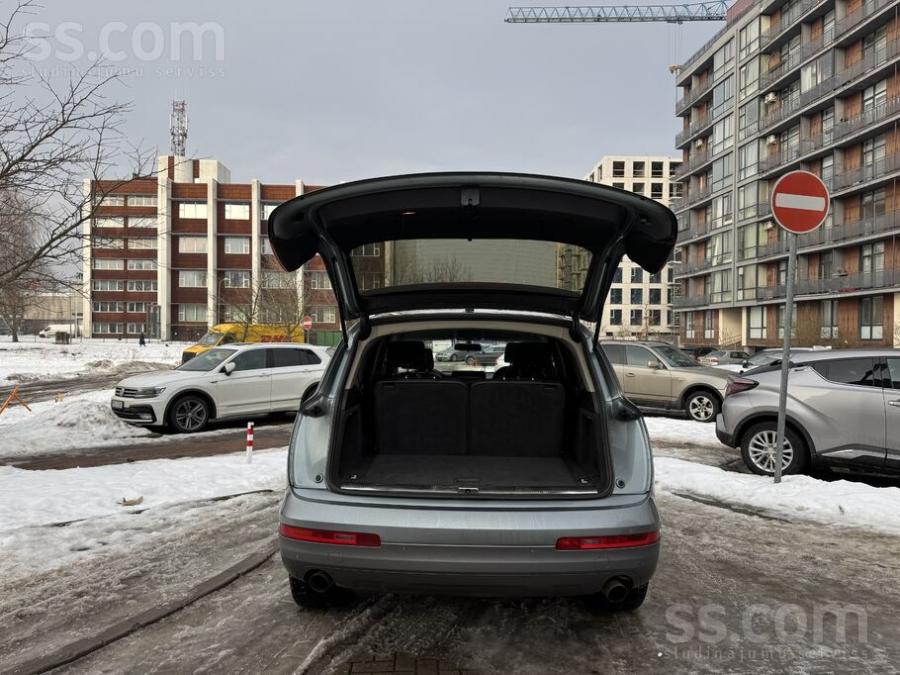 Pelēks Audi Q7 2006 Rīga, ar dzinēja tilpumu 3.00 L un nobraukumu 317 tūkst. km par 4990 €, foto 7 vietnē AUTOMOTO.COM.LV