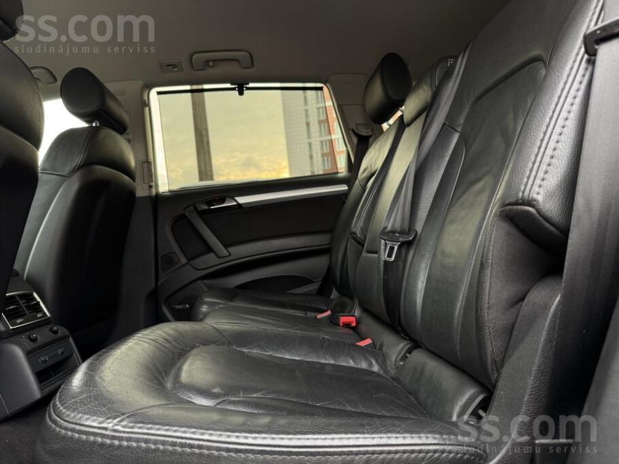 Pelēks Audi Q7 2006 Rīga, ar dzinēja tilpumu 3.00 L un nobraukumu 317 tūkst. km par 4990 €, foto 14 vietnē AUTOMOTO.COM.LV