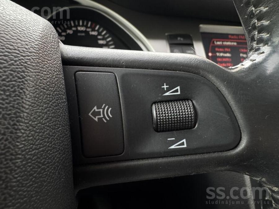 Pelēks Audi Q7 2006 Rīga, ar dzinēja tilpumu 3.00 L un nobraukumu 317 tūkst. km par 4990 €, foto 28 vietnē AUTOMOTO.COM.LV