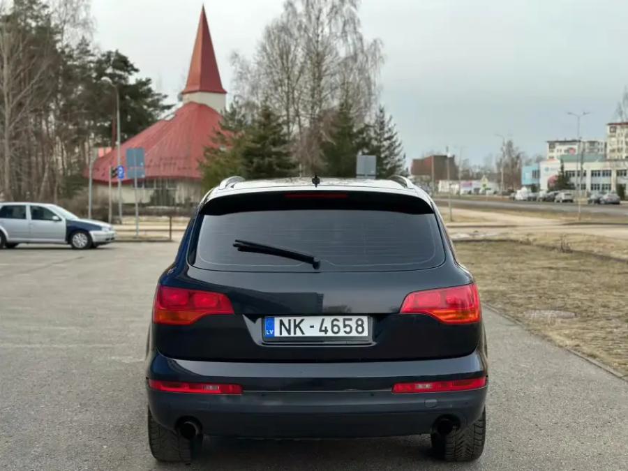 Grey Audi Q7 2006 in Riga, with an engine capacity of 3.00 L and mileage of 316 thousand km for 6390 €, photo 10 on AUTOMOTO.COM.LV