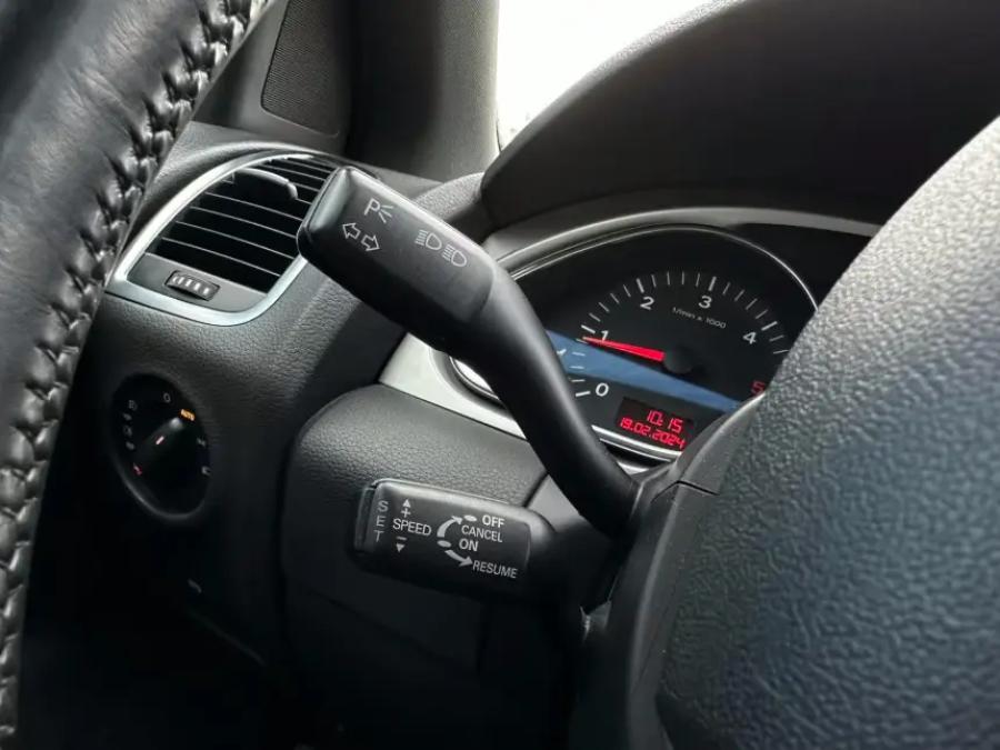 Grey Audi Q7 2006 in Riga, with an engine capacity of 3.00 L and mileage of 316 thousand km for 6390 €, photo 13 on AUTOMOTO.COM.LV