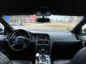 Grey Audi Q7 2006 in Riga, with an engine capacity of 3.00 L and mileage of 316 thousand km for 6390 €, photo 21 on AUTOMOTO.COM.LV