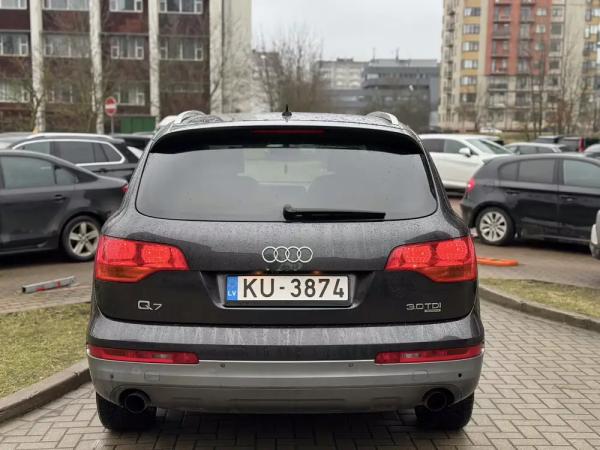 Серый Ауди Ку 7 2006 в Рига, объемом двигателя 3.00 л и пробегом 313 тыс. км за 4990 €, фото 4 на AUTOMOTO.COM.LV