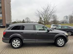 Grey Audi Q7 2006 in Riga, with an engine capacity of 3.00 L and mileage of 313 thousand km for 4990 €, photo 7 on AUTOMOTO.COM.LV