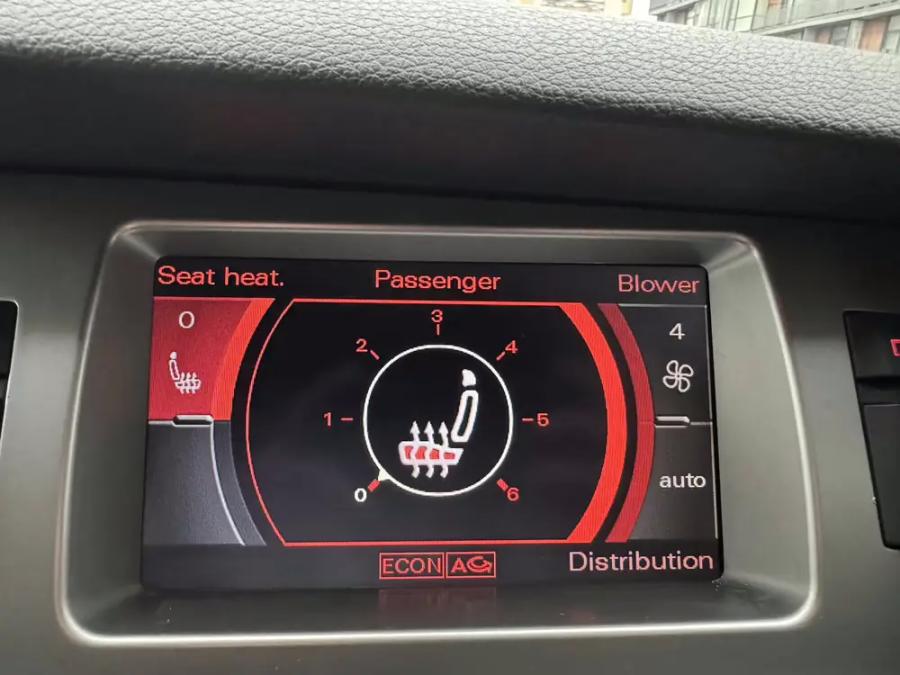 Grey Audi Q7 2006 in Riga, with an engine capacity of 3.00 L and mileage of 313 thousand km for 4990 €, photo 23 on AUTOMOTO.COM.LV