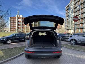 Grey Audi Q7 2006 in Riga, with an engine capacity of 3.00 L and mileage of 324 thousand km for 6490 €, photo 6 on AUTOMOTO.COM.LV