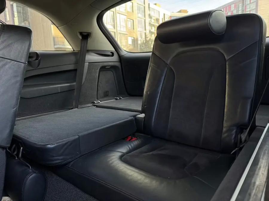 Grey Audi Q7 2006 in Riga, with an engine capacity of 3.00 L and mileage of 324 thousand km for 6490 €, photo 24 on AUTOMOTO.COM.LV