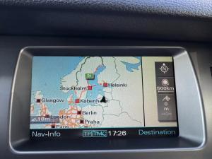 Grey Audi Q7 2006 in Riga, with an engine capacity of 3.00 L and mileage of 324 thousand km for 6490 €, photo 30 on AUTOMOTO.COM.LV