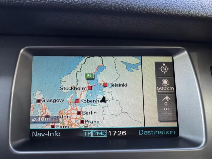 Grey Audi Q7 2006 in Riga, with an engine capacity of 3.00 L and mileage of 324 thousand km for 6490 €, photo 30 on AUTOMOTO.COM.LV