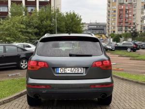 Grey Audi Q7 2006 in Riga, with an engine capacity of 3.00 L and mileage of 325 thousand km for 5990 €, photo 6 on AUTOMOTO.COM.LV