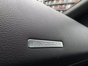Grey Audi Q7 2006 in Riga, with an engine capacity of 3.00 L and mileage of 325 thousand km for 5990 €, photo 25 on AUTOMOTO.COM.LV