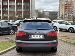 Grey Audi Q7 2006 in Riga, with an engine capacity of 3.00 L and mileage of 344 thousand km for 6490 €, photo 4 on AUTOMOTO.COM.LV