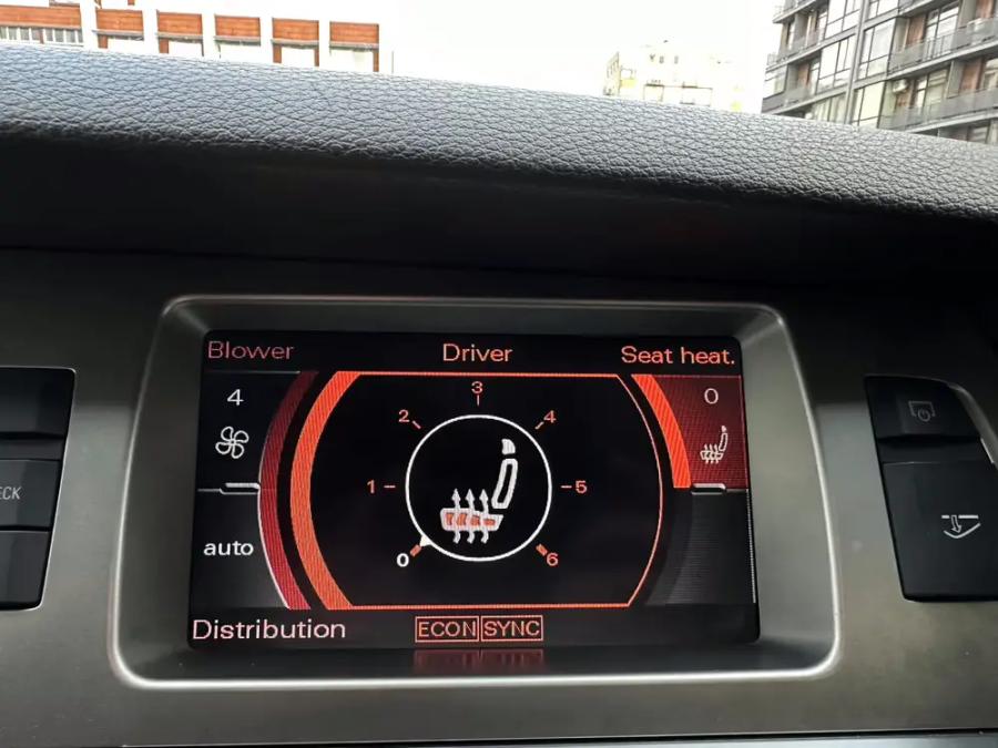 Grey Audi Q7 2006 in Riga, with an engine capacity of 3.00 L and mileage of 344 thousand km for 6490 €, photo 17 on AUTOMOTO.COM.LV