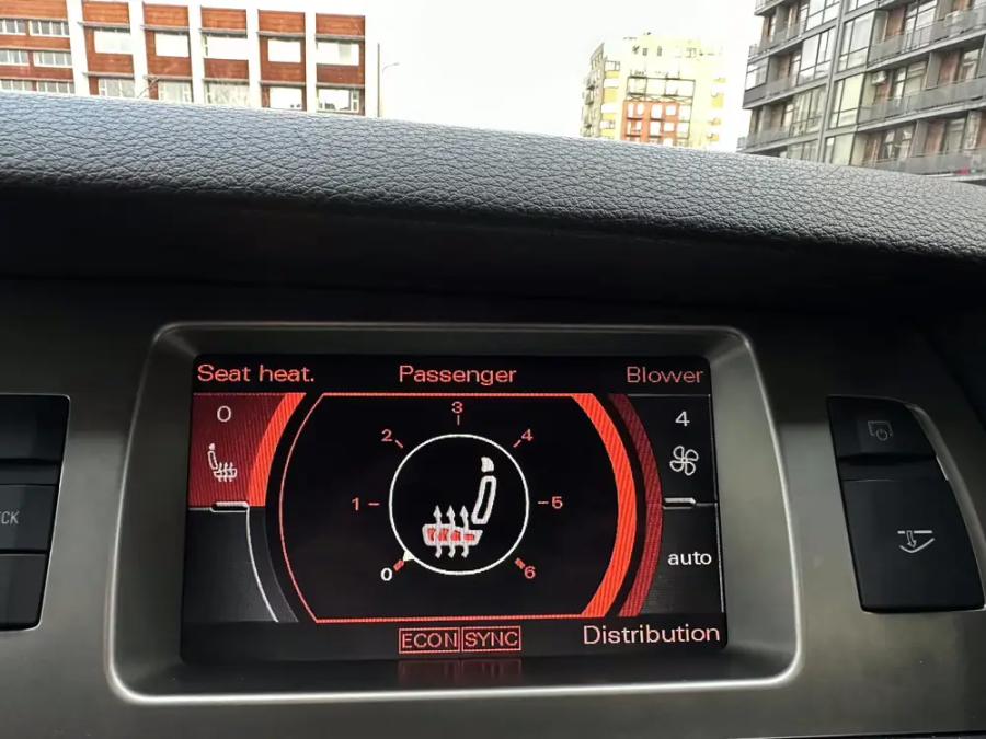 Grey Audi Q7 2006 in Riga, with an engine capacity of 3.00 L and mileage of 344 thousand km for 6490 €, photo 18 on AUTOMOTO.COM.LV