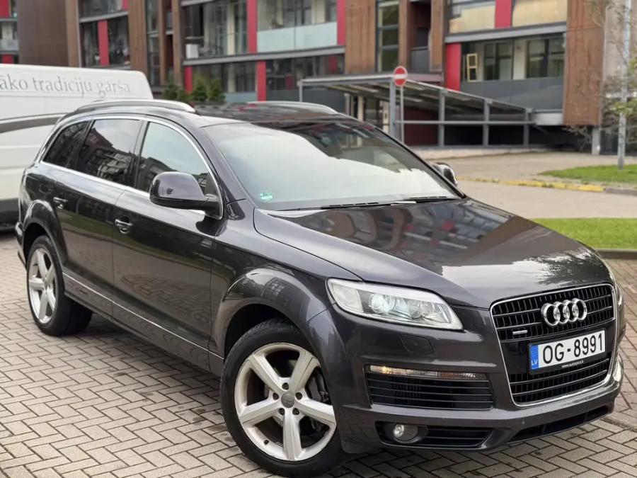 Grey Audi Q7 2006 in Riga, with an engine capacity of 3.00 L and mileage of 356 thousand km for 7490 €, photo 1 on AUTOMOTO.COM.LV
