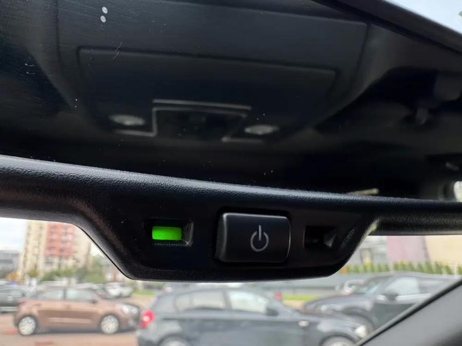 Grey Audi Q7 2006 in Riga, with an engine capacity of 3.00 L and mileage of 356 thousand km for 7490 €, photo 20 on AUTOMOTO.COM.LV