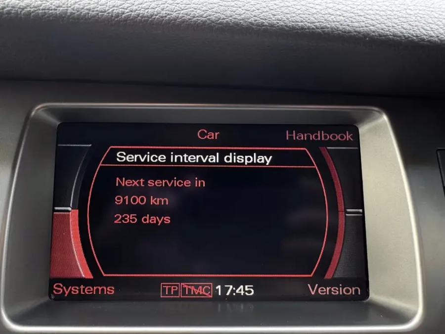 Grey Audi Q7 2006 in Riga, with an engine capacity of 3.00 L and mileage of 356 thousand km for 7490 €, photo 28 on AUTOMOTO.COM.LV