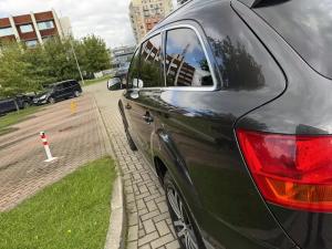 Grey Audi Q7 2006 in Riga, with an engine capacity of 3.00 L and mileage of 328 thousand km for 5990 €, photo 7 on AUTOMOTO.COM.LV