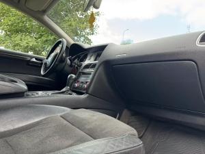 Grey Audi Q7 2006 in Riga, with an engine capacity of 3.00 L and mileage of 328 thousand km for 5990 €, photo 15 on AUTOMOTO.COM.LV