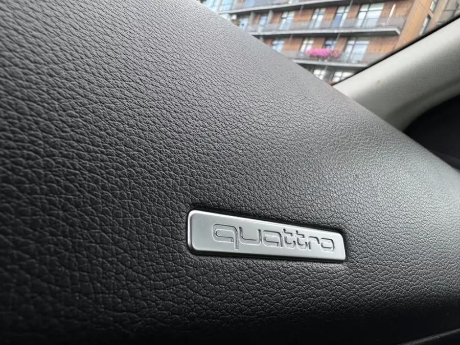 Grey Audi Q7 2006 in Riga, with an engine capacity of 3.00 L and mileage of 328 thousand km for 5990 €, photo 18 on AUTOMOTO.COM.LV