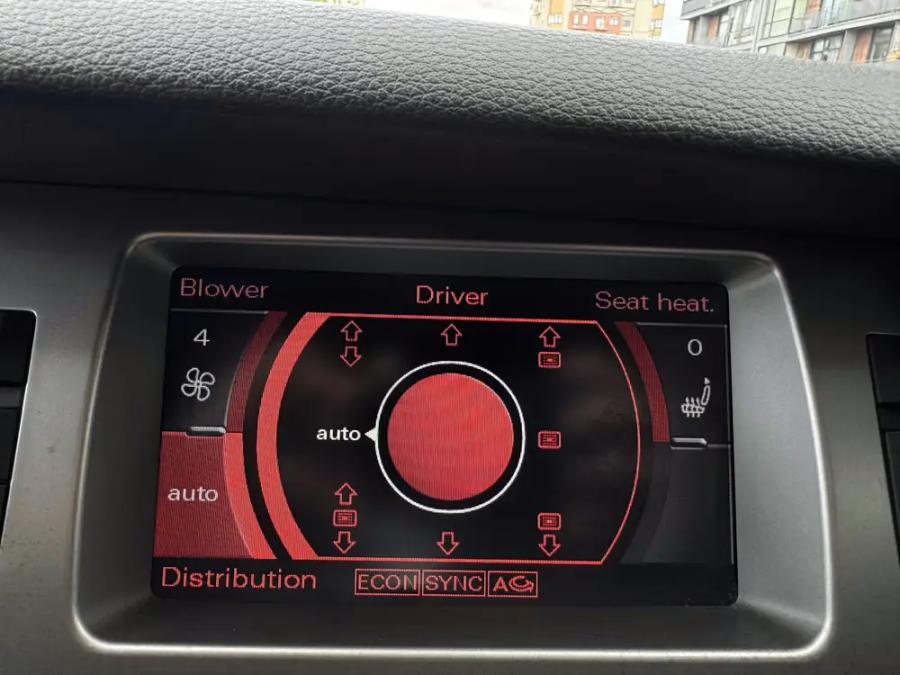 Grey Audi Q7 2006 in Riga, with an engine capacity of 3.00 L and mileage of 328 thousand km for 5990 €, photo 26 on AUTOMOTO.COM.LV