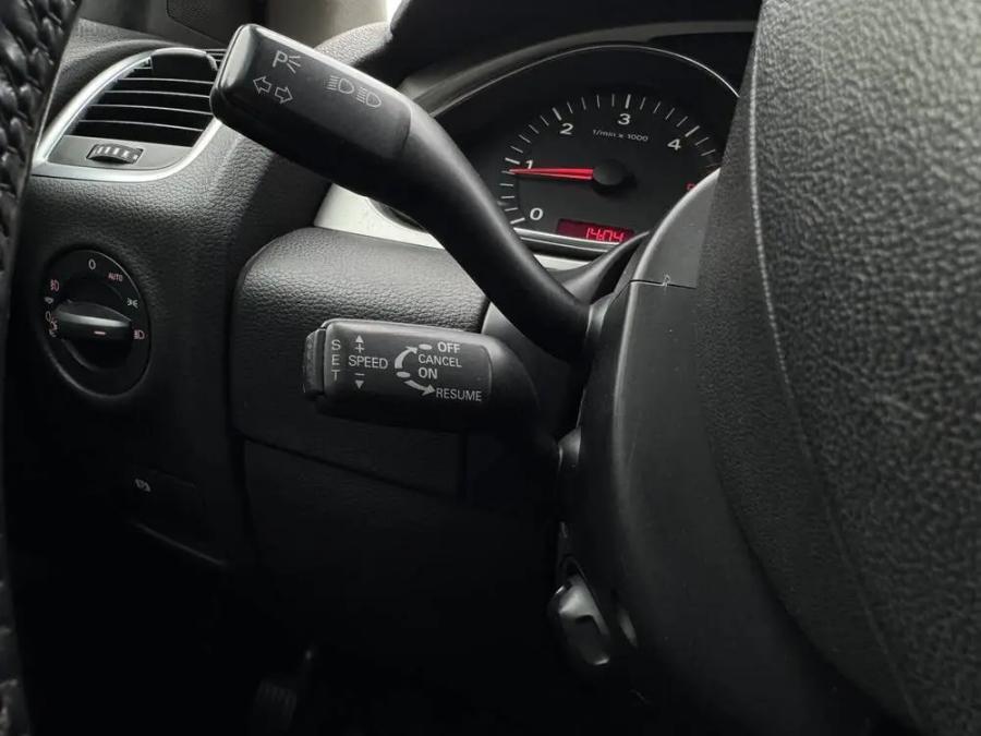 Grey Audi Q7 2006 in Riga, with an engine capacity of 3.00 L and mileage of 374 thousand km for 5990 €, photo 25 on AUTOMOTO.COM.LV